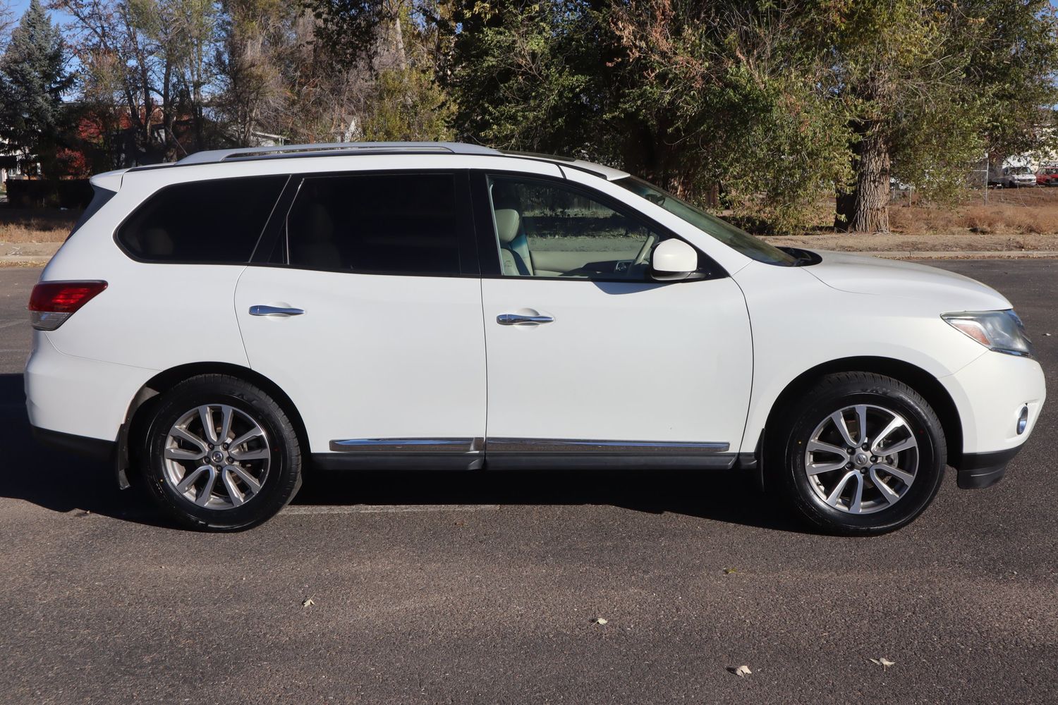 2014 Nissan Pathfinder SL | Victory Motors of Colorado