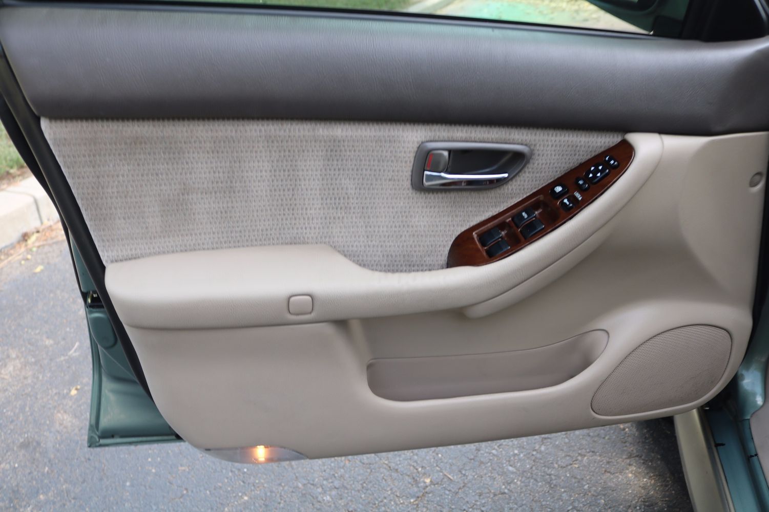 2004 Subaru Outback H6-3.0 35th Anniversary Edition | Victory Motors of ...