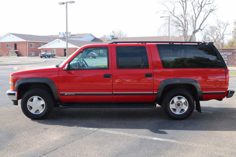 1998 Chevrolet Suburban Photos
