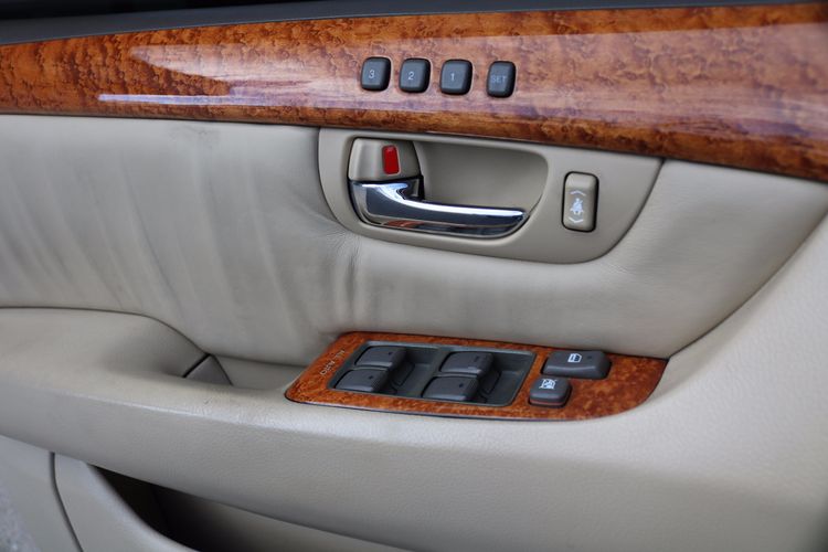 2004 Lexus LS 430 Base | Victory Motors of Colorado