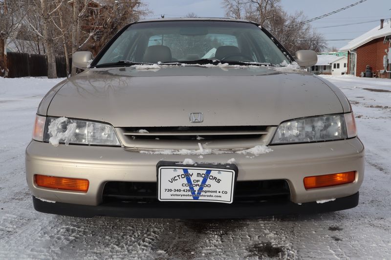 1995 Honda Accord Photos