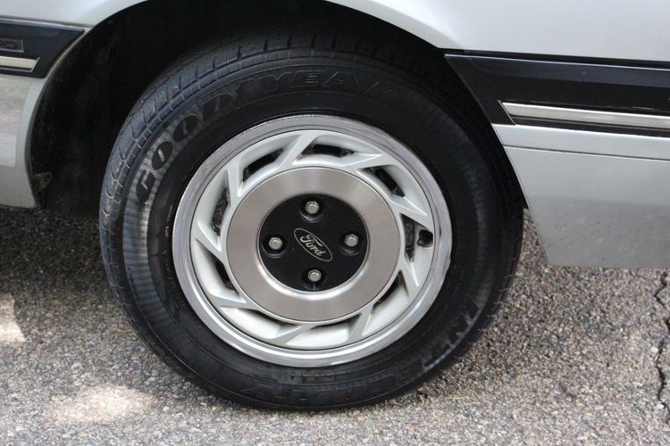 1988 Ford Tempo AWD | Victory Motors of Colorado