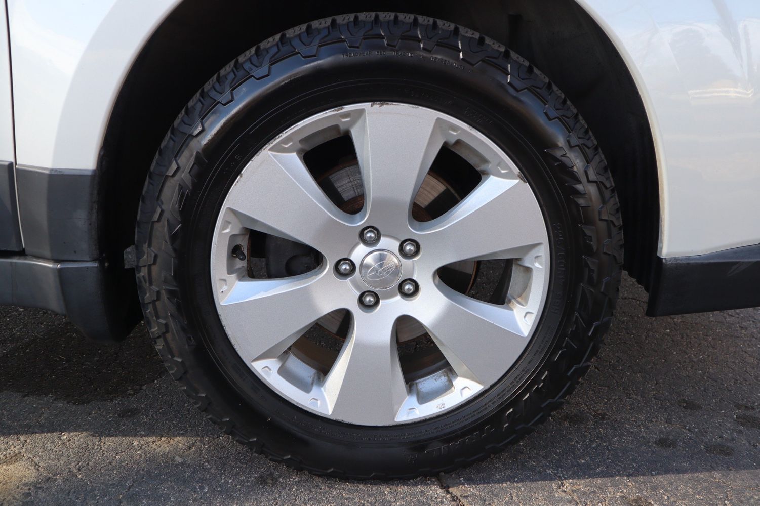 2011 Subaru Outback 2.5i Premium | Victory Motors of Colorado