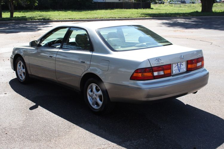1998 Lexus ES 300 | Victory Motors of Colorado