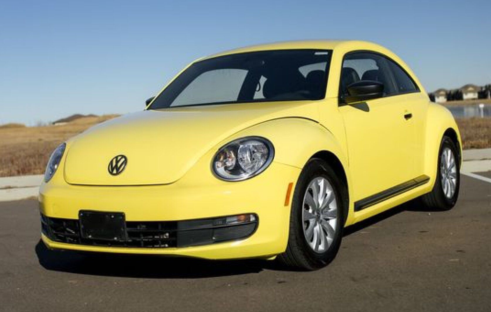 2015 Volkswagen Beetle 1.8T Classic PZEV | Storm Mountain Motors