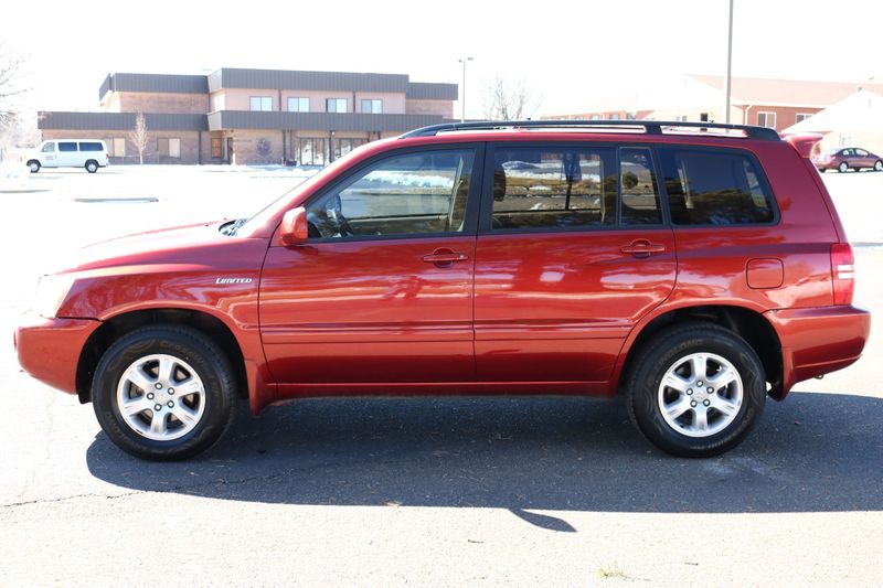 2003 Toyota Highlander Photos