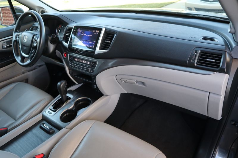 2016 Honda Pilot Photos