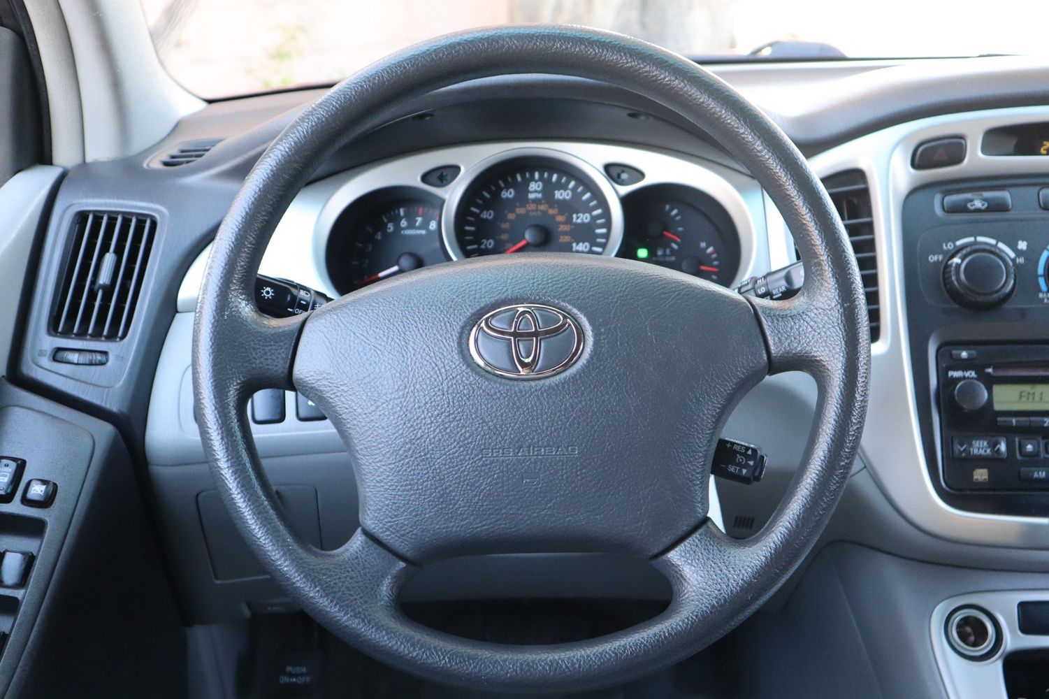 2006 Toyota Highlander Base | Victory Motors of Colorado