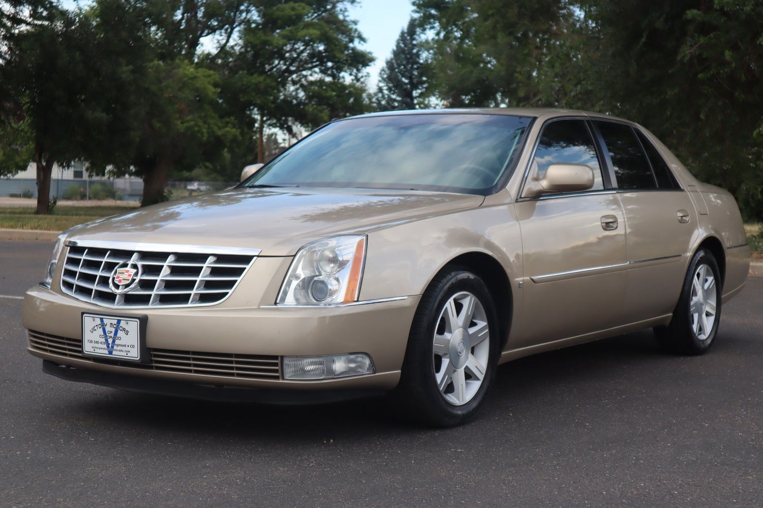 2006 Cadillac DTS Luxury I | Victory Motors of Colorado