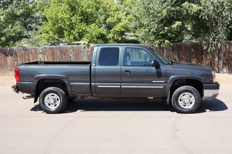 2003 Chevrolet Silverado 2500HD Photos