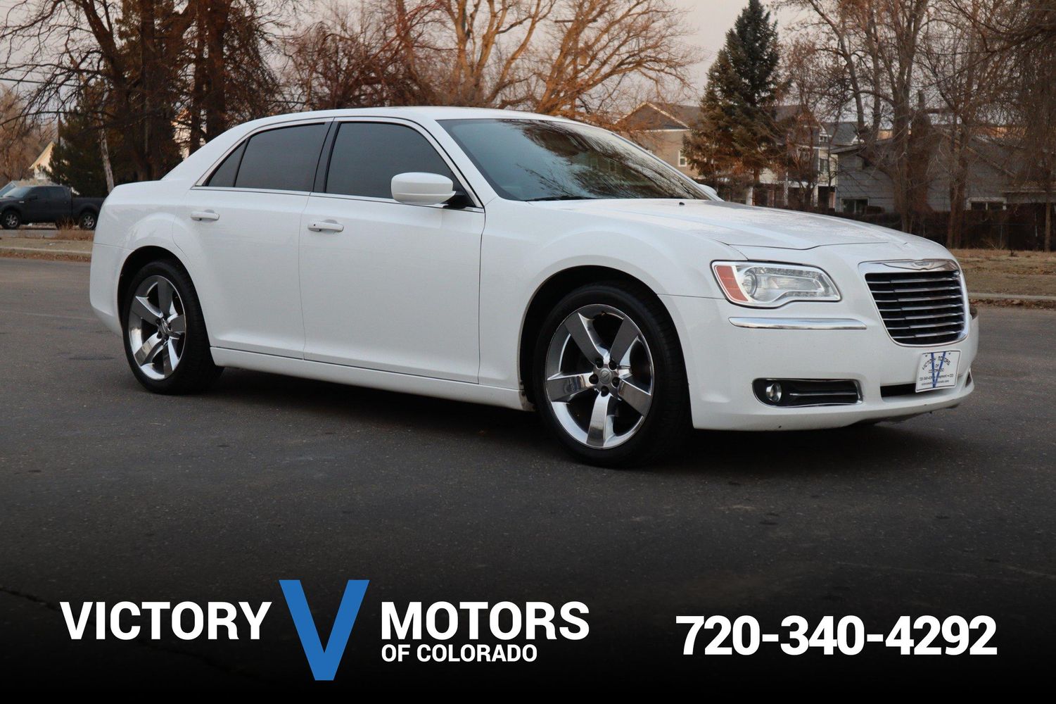 2013 Chrysler 300 Base | Victory Motors of Colorado