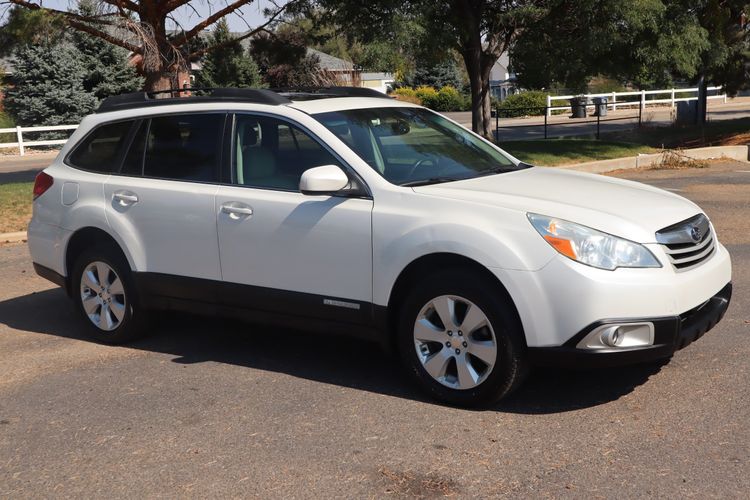 2011 Subaru Outback 2.5i Premium | Victory Motors of Colorado