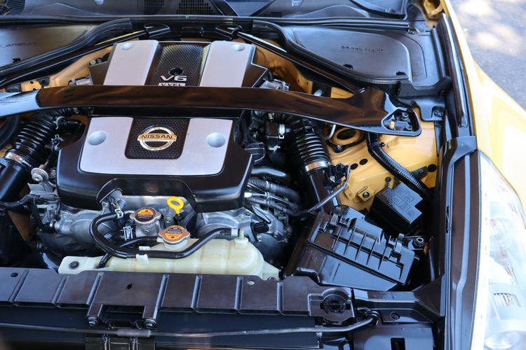 2017 Nissan 370Z Sport Tech | Victory Motors of Colorado