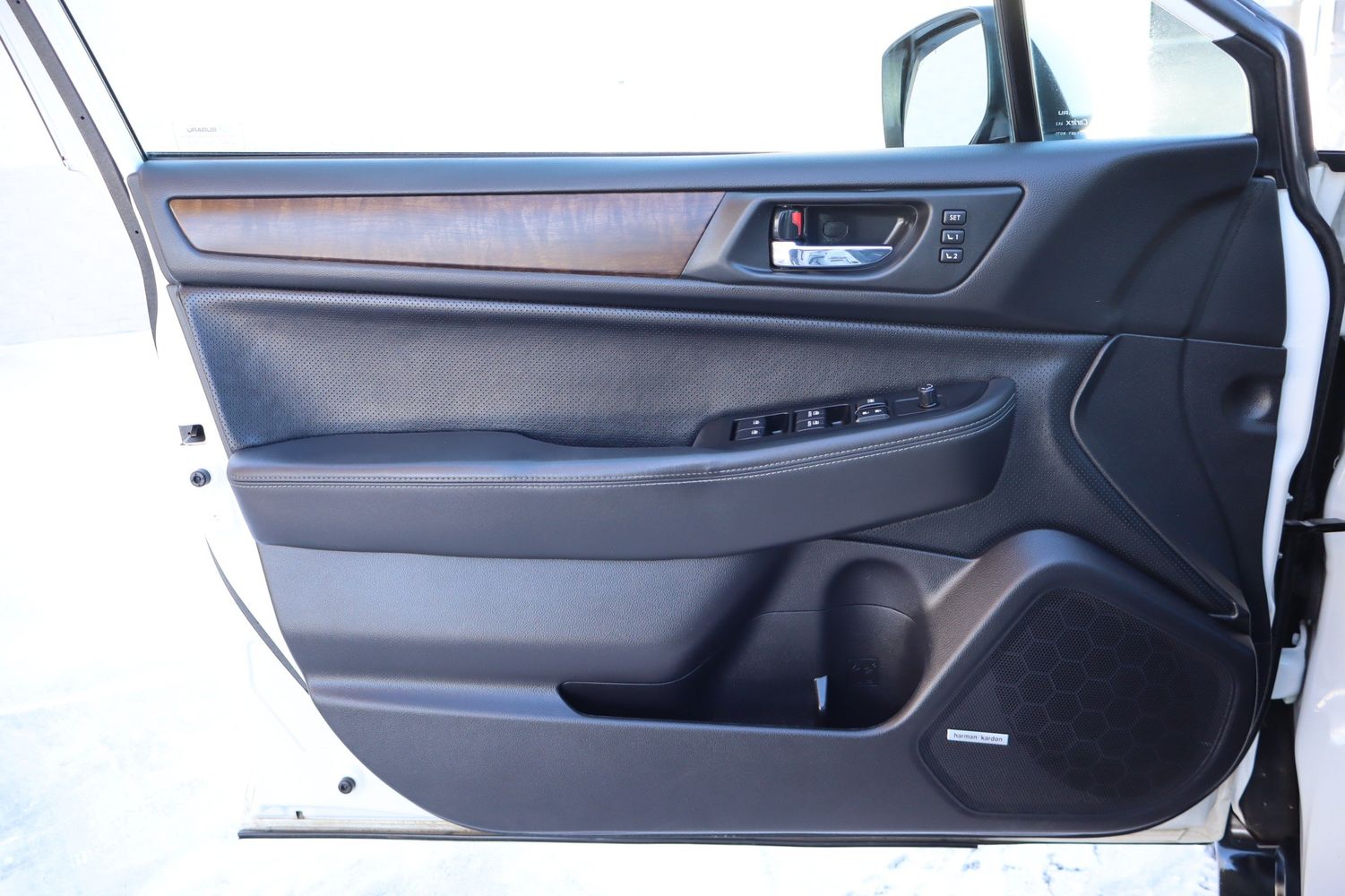 2015 Subaru Outback 3.6R Limited | Victory Motors of Colorado