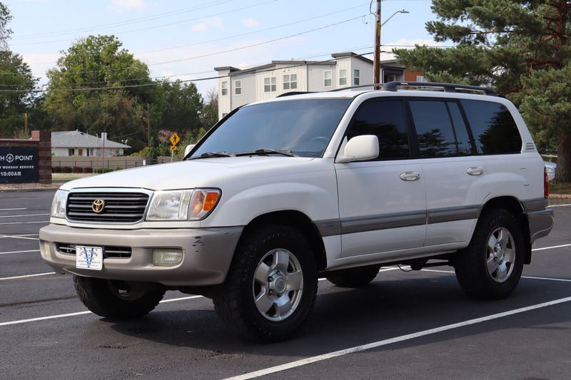 2000 Toyota Land Cruiser Photos