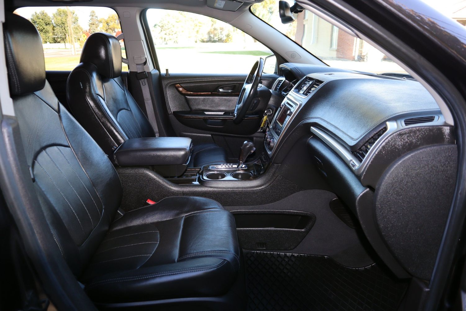 2015 GMC Acadia Denali | Victory Motors of Colorado