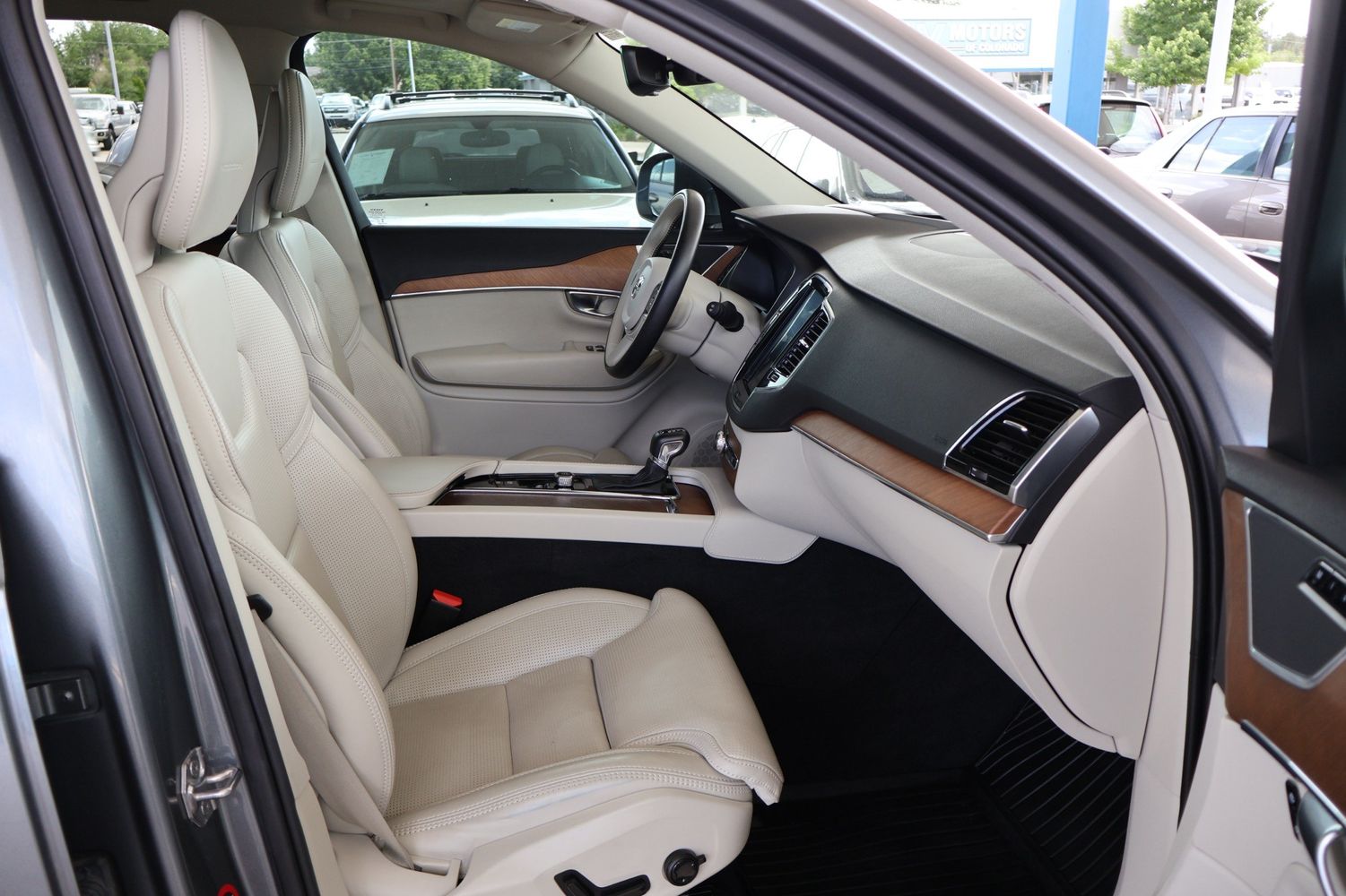 2018 Volvo XC90 T6 Inscription | Victory Motors of Colorado