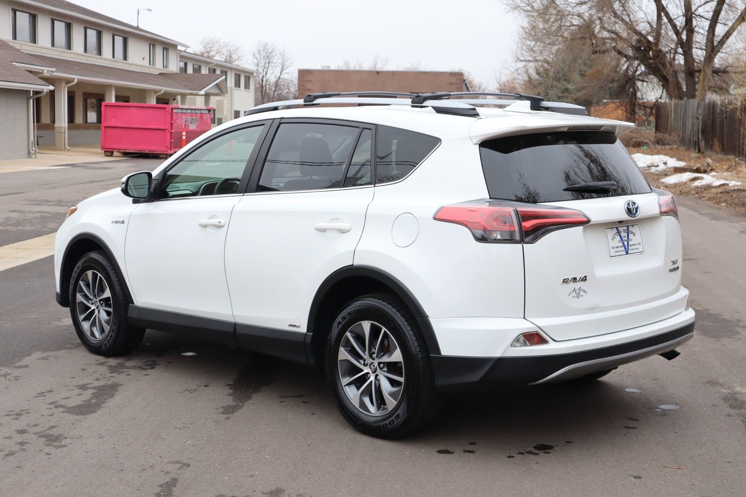 2017 Toyota RAV4 Hybrid XLE | Victory Motors of Colorado