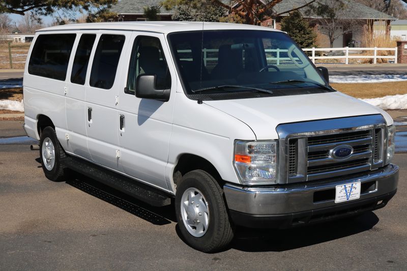 2009 Ford E-350 Photos