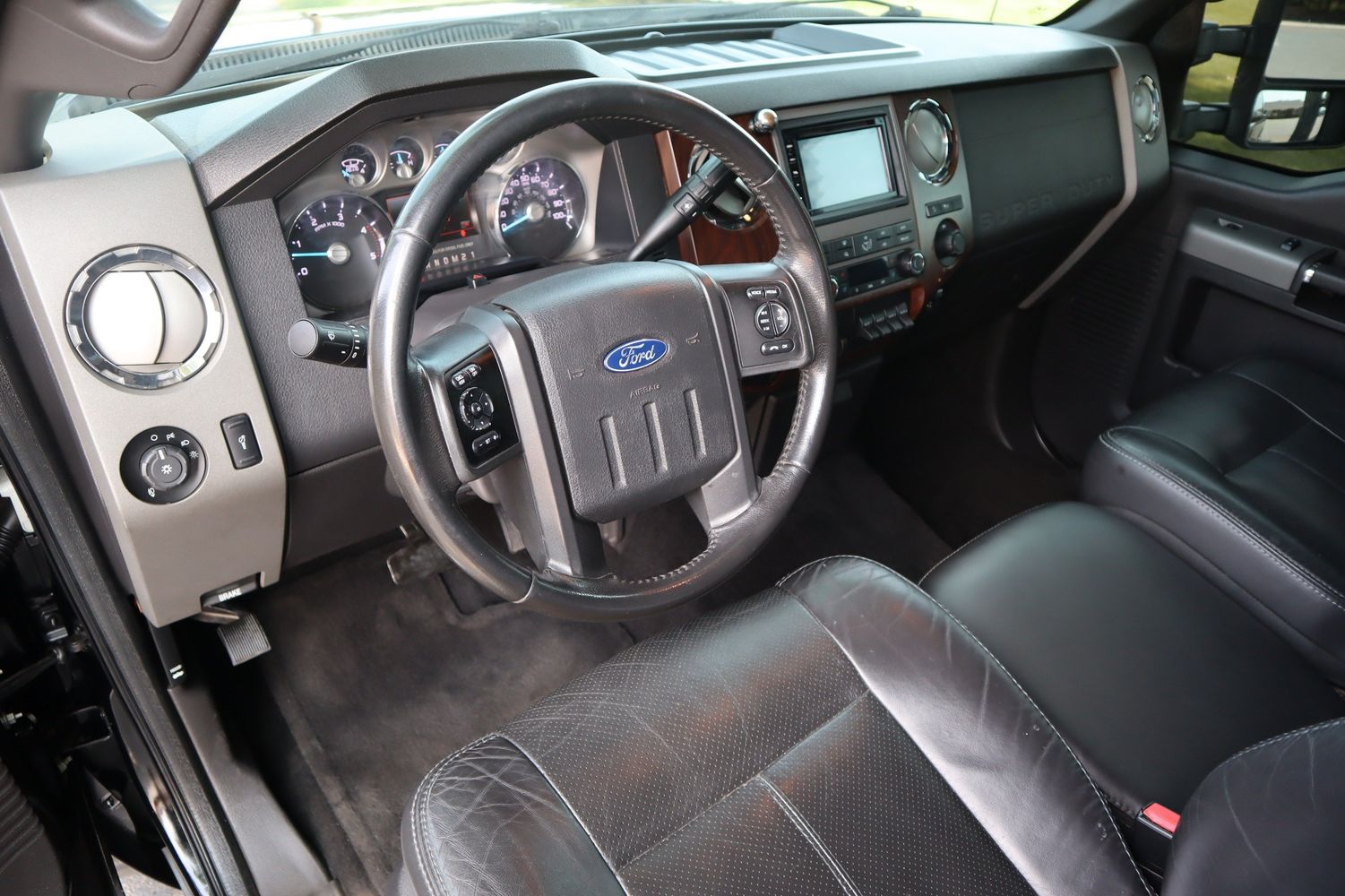 2011 Ford F-250 Super Duty Lariat | Victory Motors of Colorado