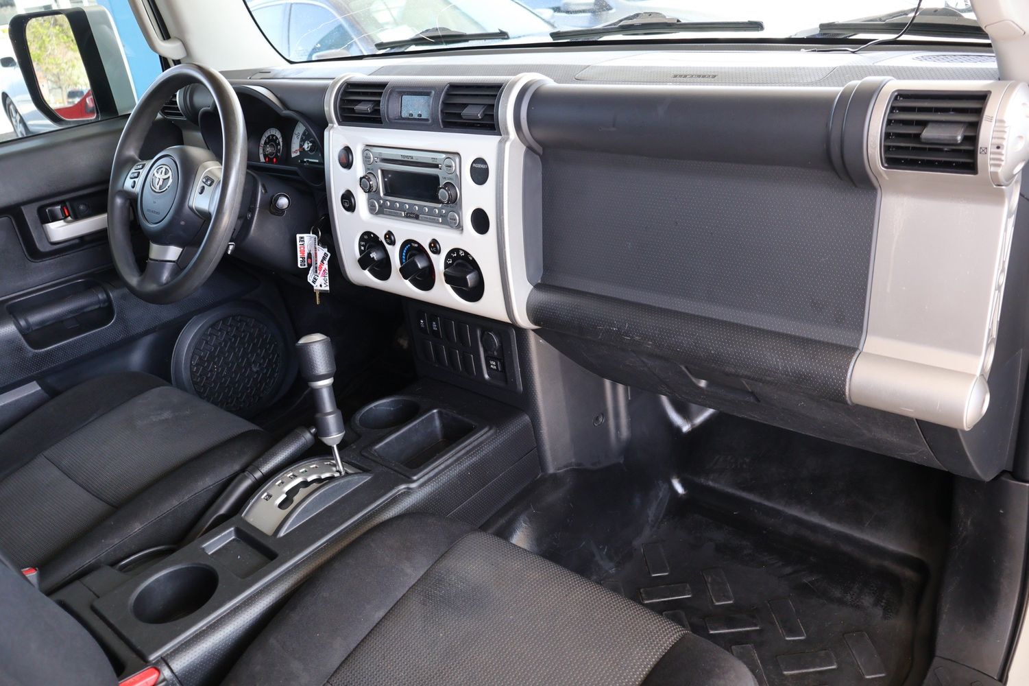 2014 Toyota FJ Cruiser Base | Victory Motors of Colorado