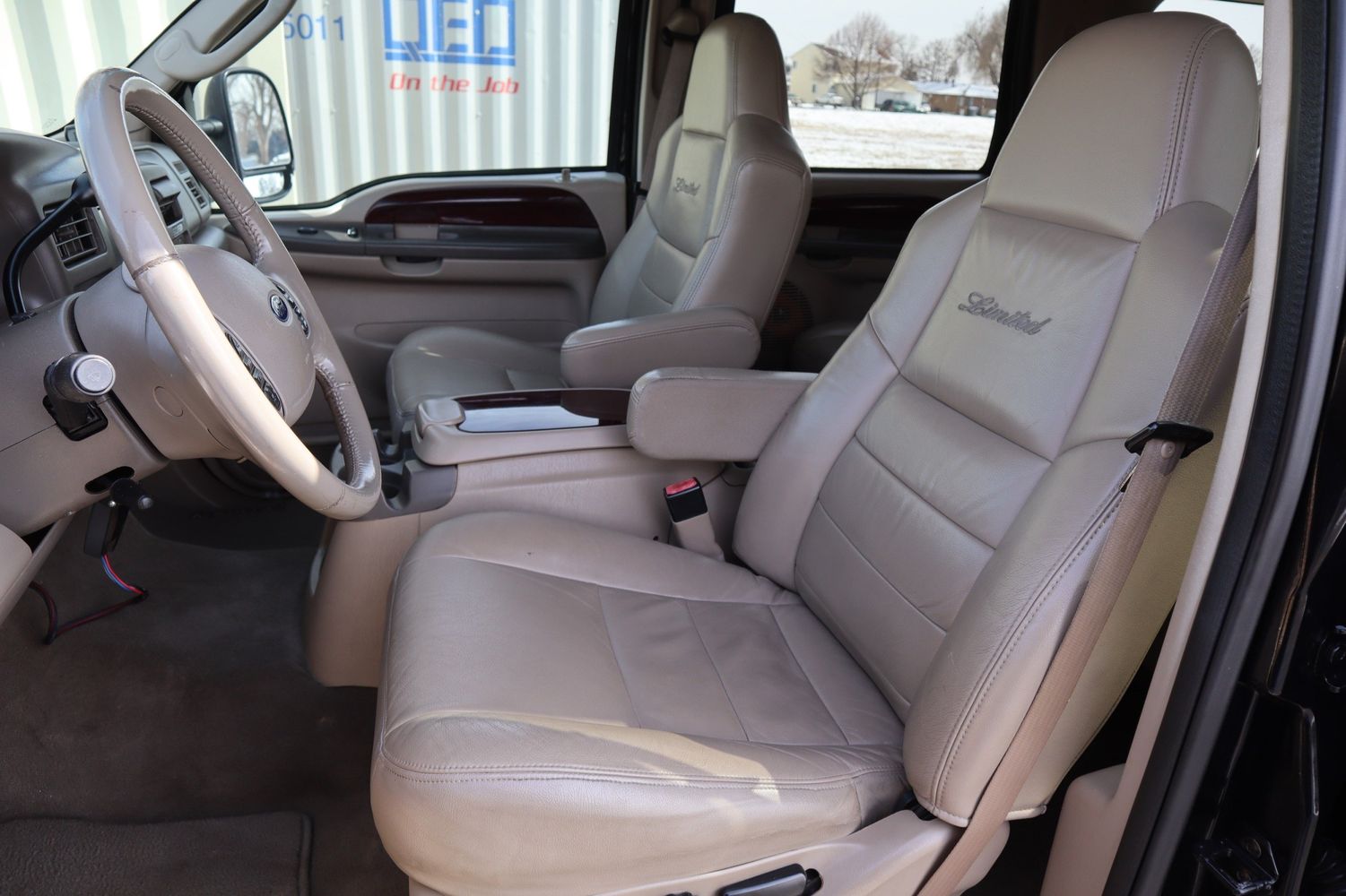 2004 Ford Excursion Limited | Victory Motors of Colorado