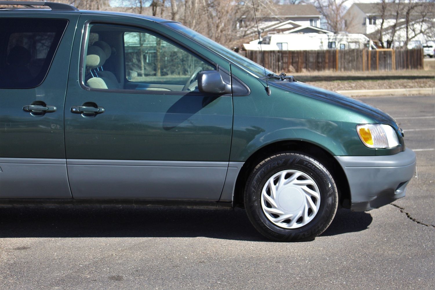 2003 Toyota Sienna LE | Victory Motors of Colorado