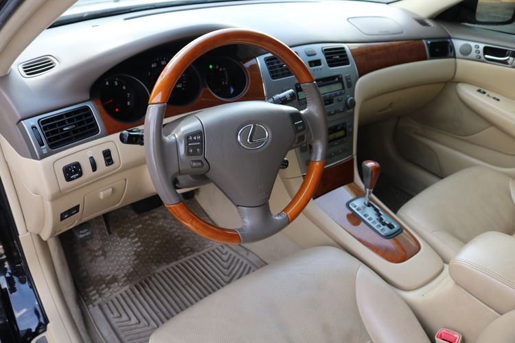 2005 Lexus ES 330 | Victory Motors of Colorado