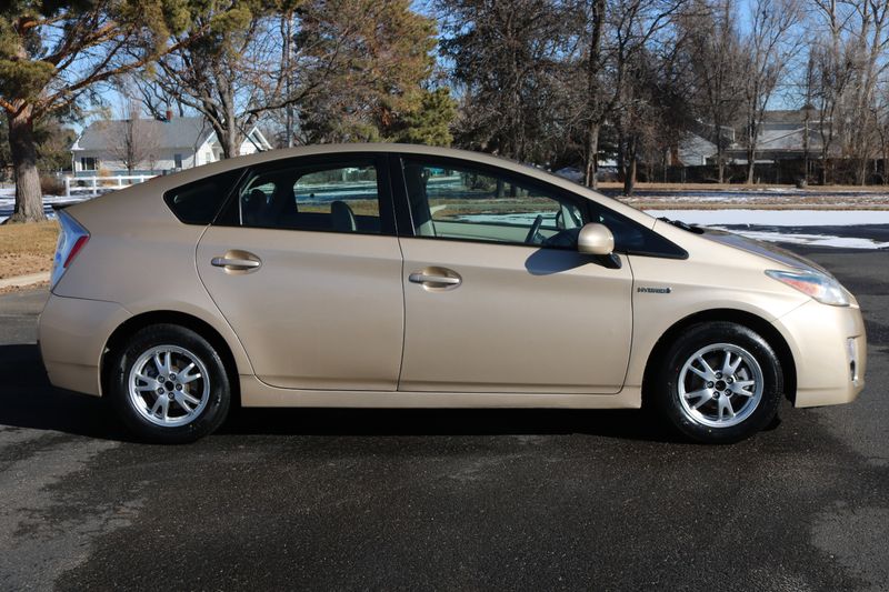 2010 Toyota Prius Photos