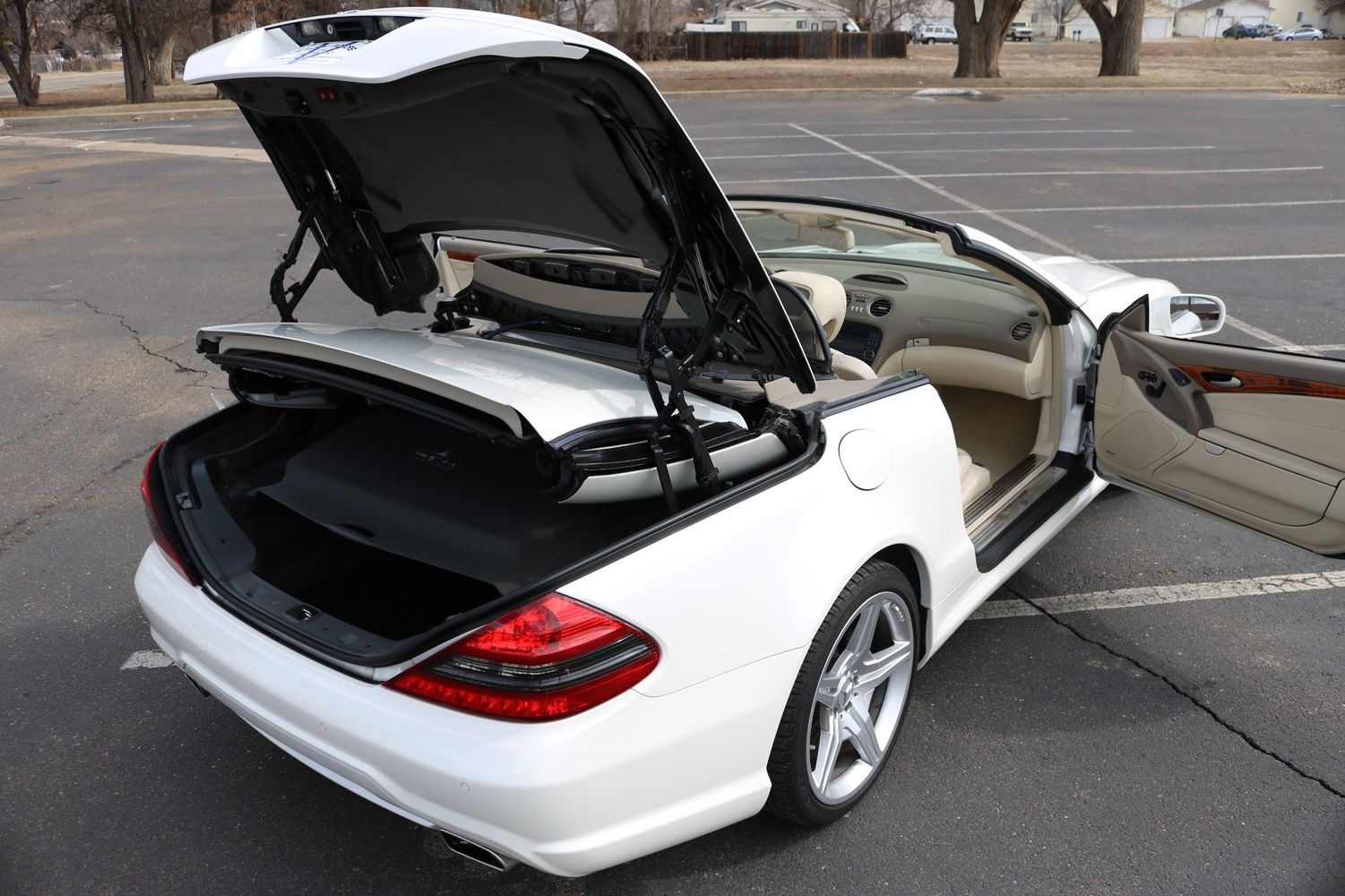 2009 Mercedes-Benz SL 550 Hardtop Convertible | Victory Motors of Colorado