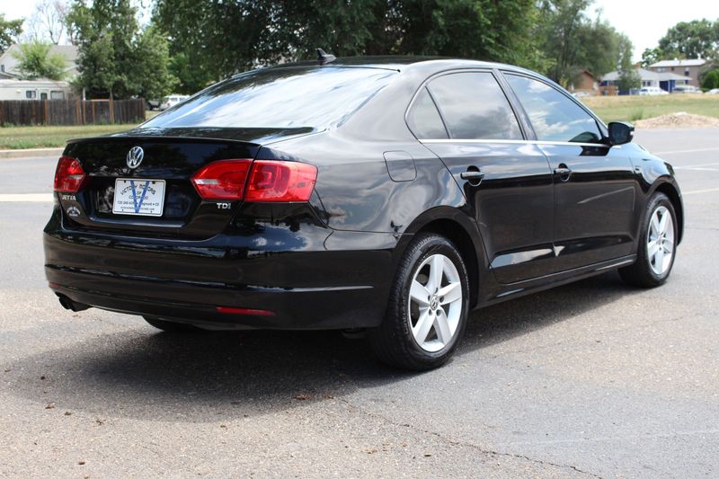 2012 Volkswagen Jetta Photos