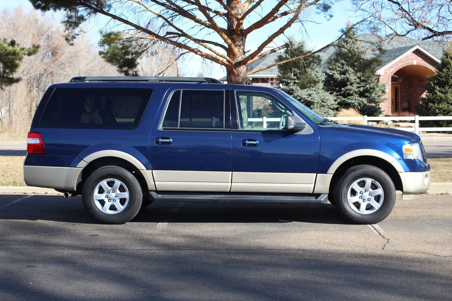 2009 Ford Expedition EL XLT | Victory Motors of Colorado