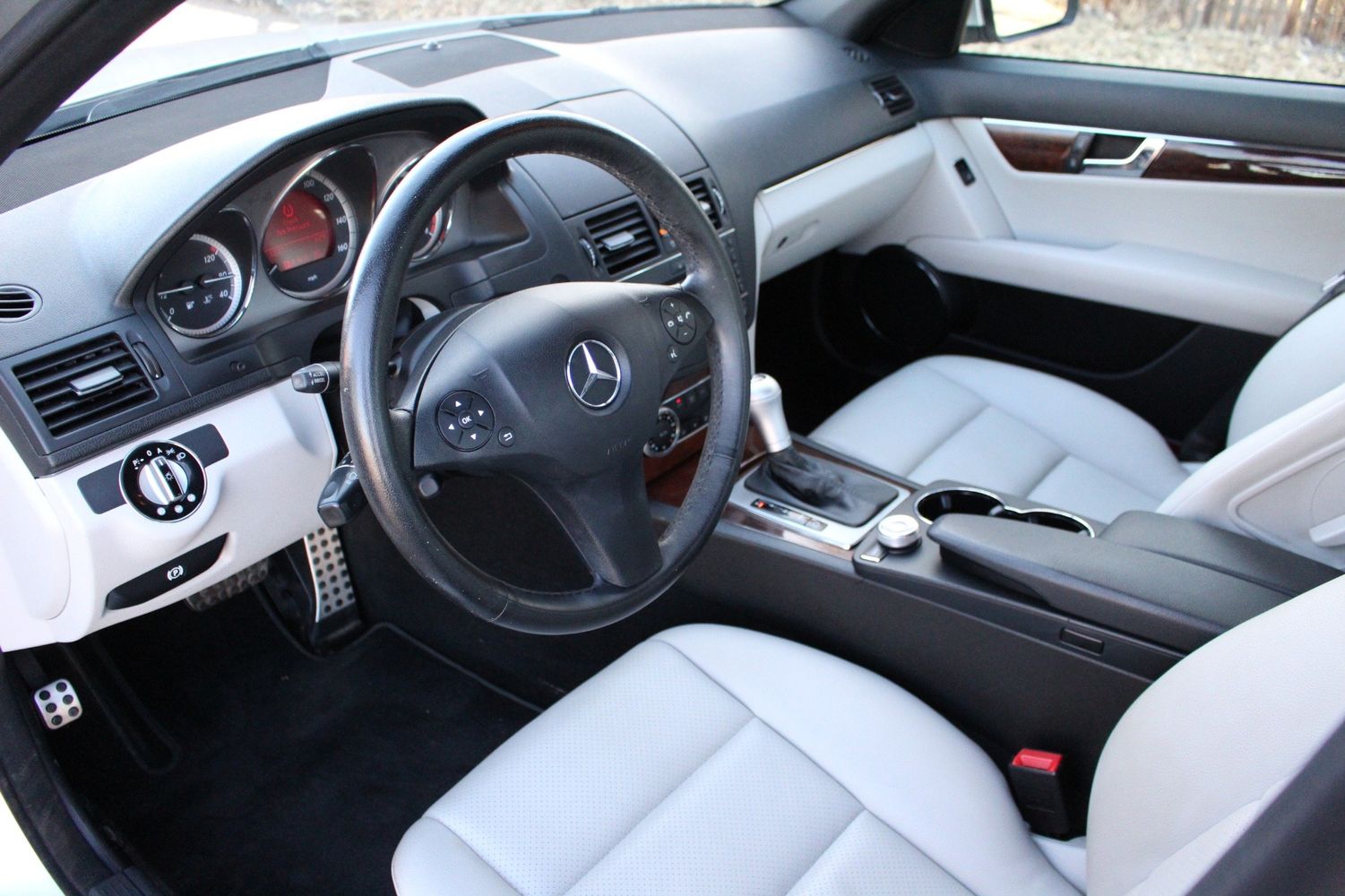 2009 Mercedes-Benz C 300 Luxury | Victory Motors of Colorado