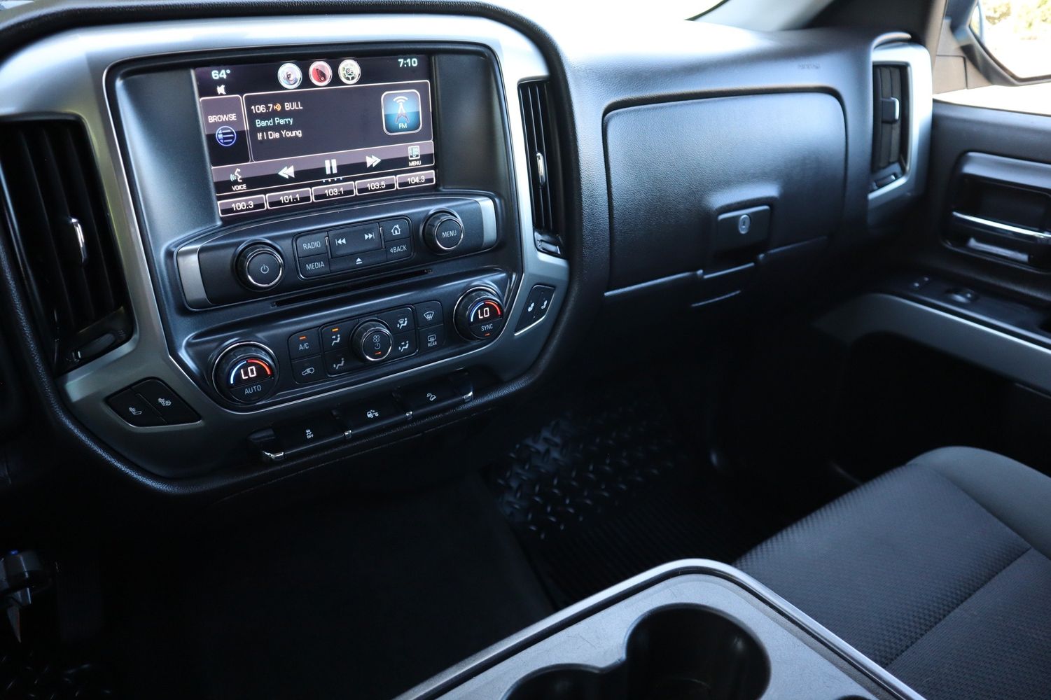2014 Chevrolet Silverado 1500 LT | Victory Motors of Colorado