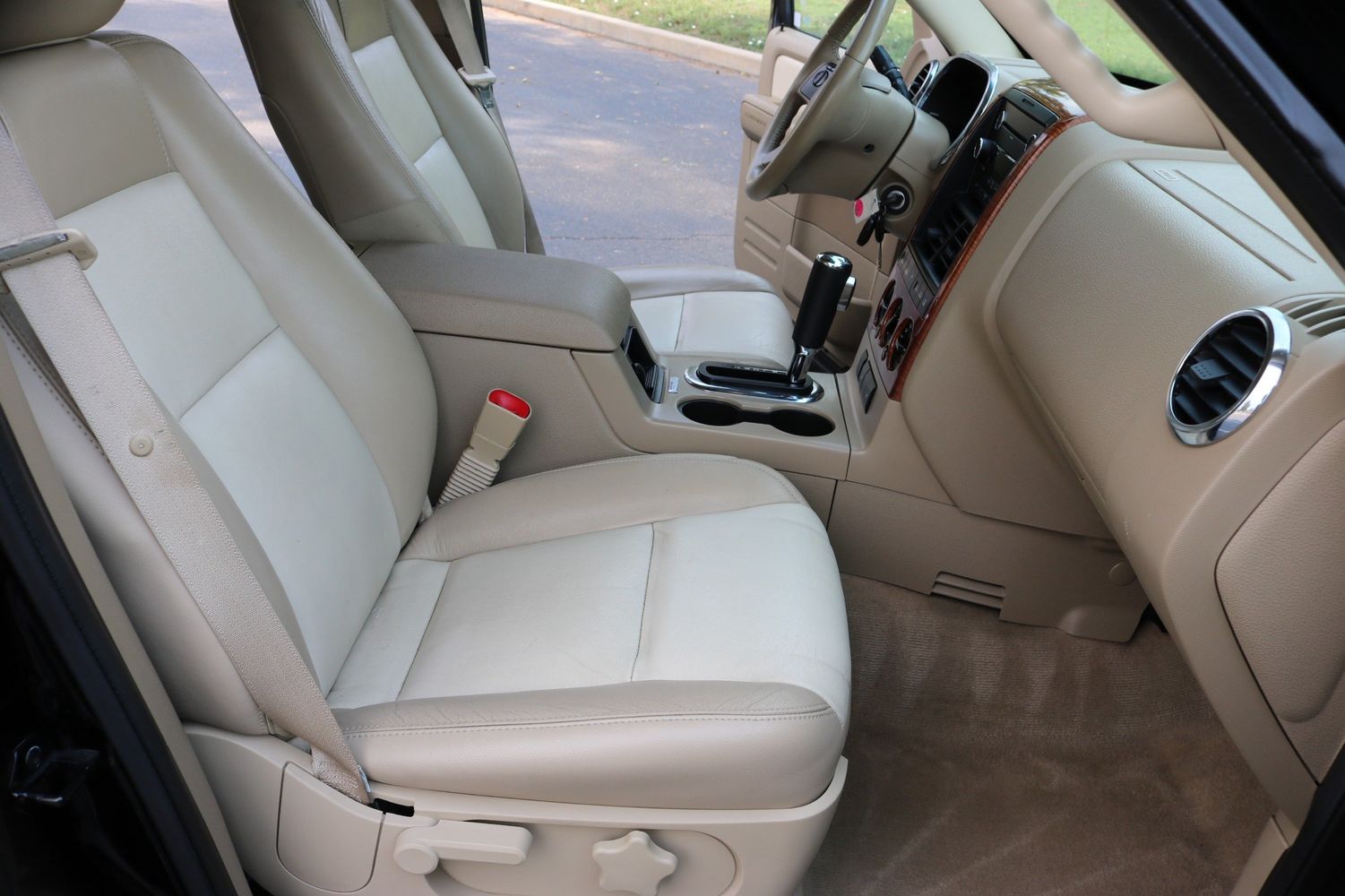 2010 Ford Explorer Eddie Bauer | Victory Motors of Colorado