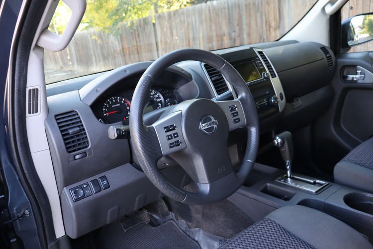 2015 Nissan Frontier SV-I4 | Victory Motors of Colorado