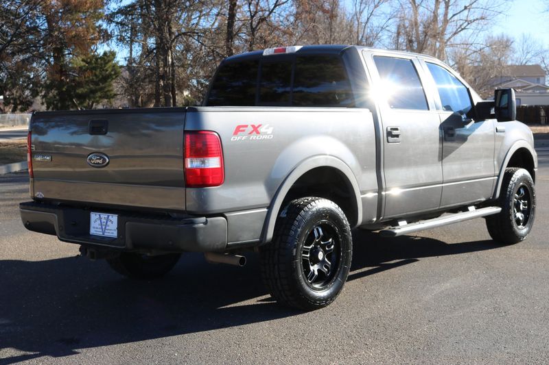 2005 Ford F-150 Photos