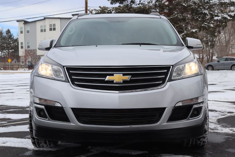 2016 Chevrolet Traverse LT | Victory Motors of Colorado