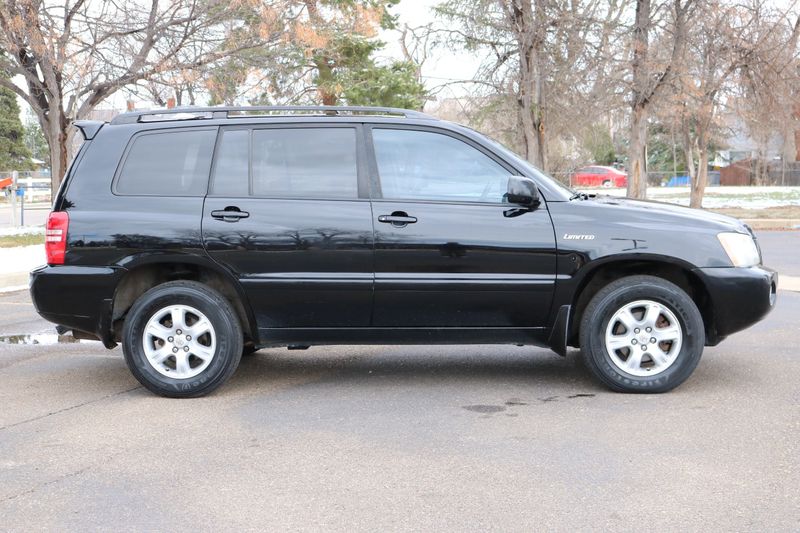 2003 Toyota Highlander Photos