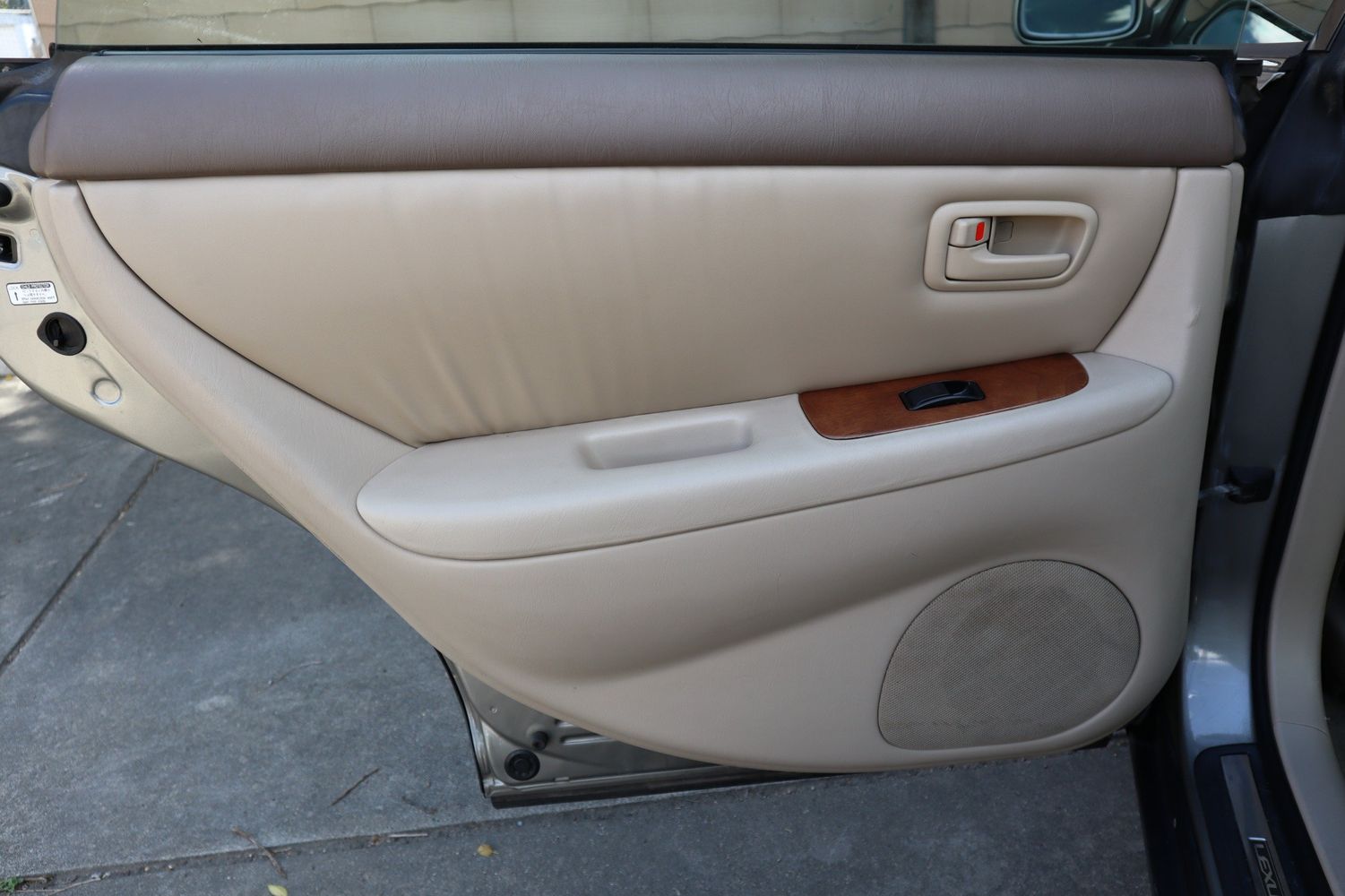 2001 Lexus ES 300 Base | Victory Motors of Colorado