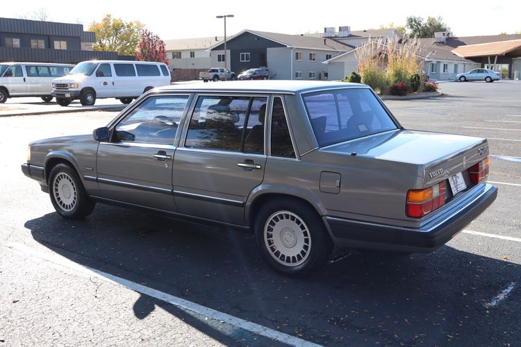 1988 Volvo 760 GLE Turbo | Victory Motors of Colorado