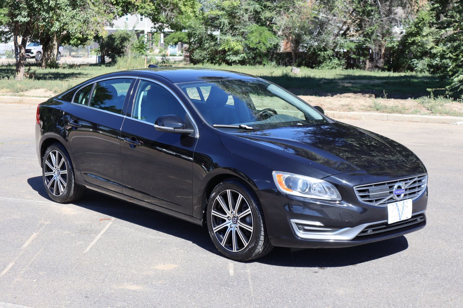 2017 Volvo S60 T5 Inscription Platinum | Victory Motors of Colorado