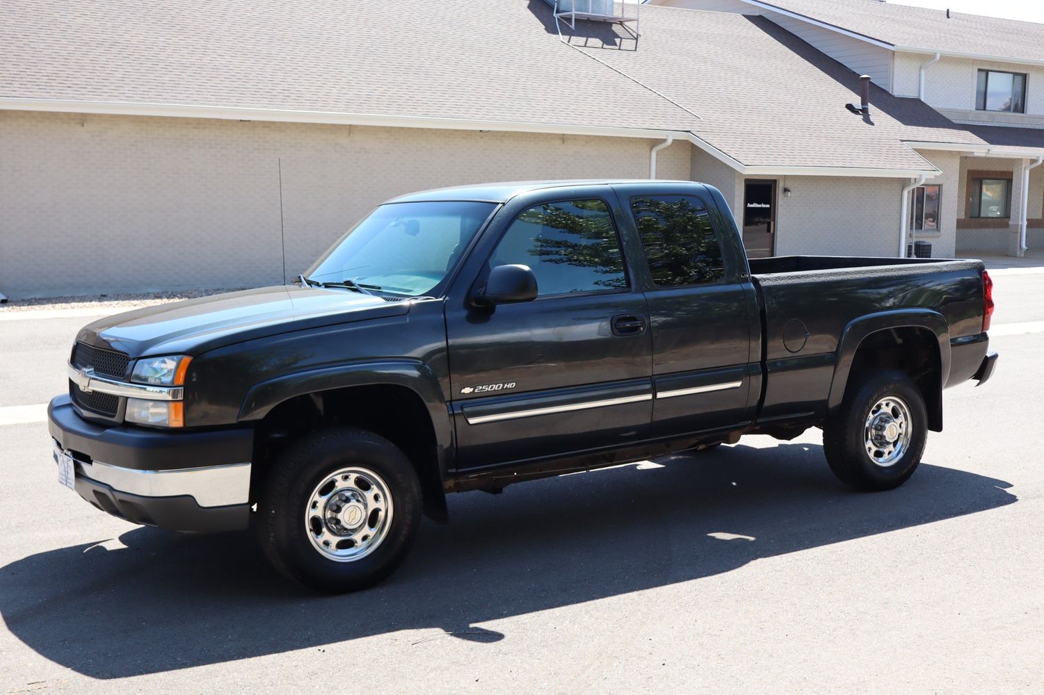 2003 Chevrolet Silverado 2500HD | Victory Motors of Colorado