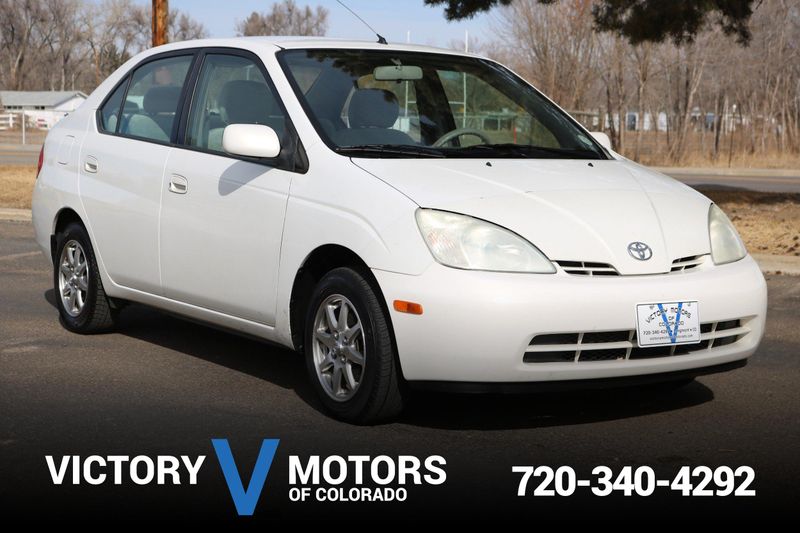 2003 Toyota Prius Photos