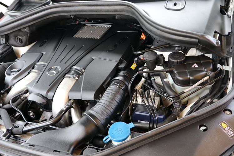 2014 Mercedes-Benz GL-Class GL 450 4MATIC | Victory Motors of Colorado