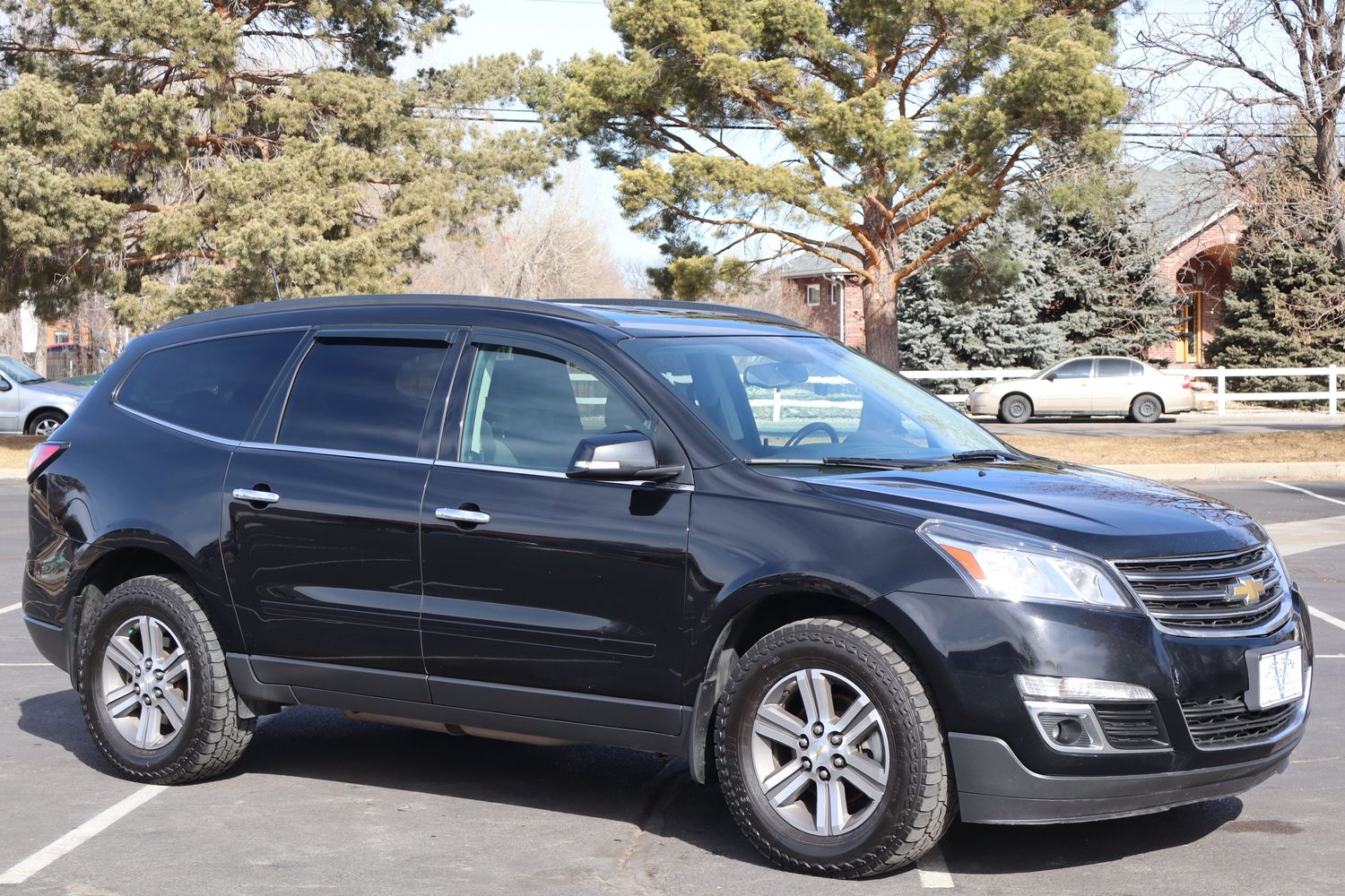 2017 Chevrolet Traverse LT | Victory Motors of Colorado