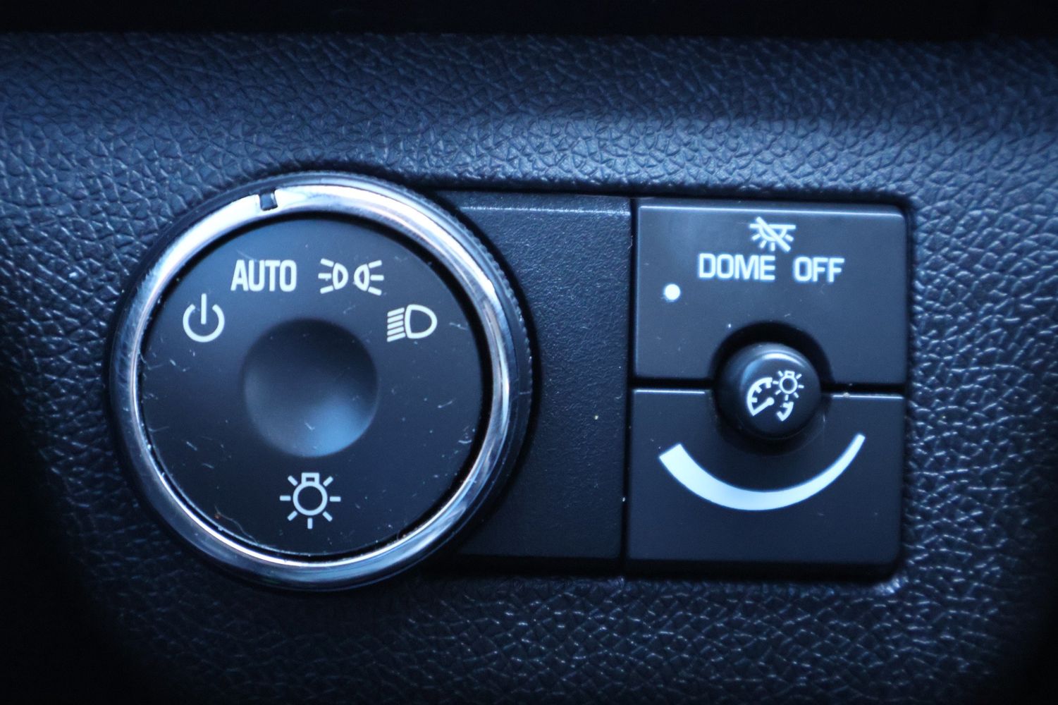 2011 Chevrolet Traverse LT | Victory Motors of Colorado