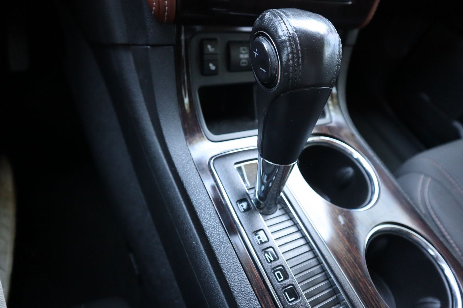 2016 Chevrolet Traverse LT | Victory Motors of Colorado