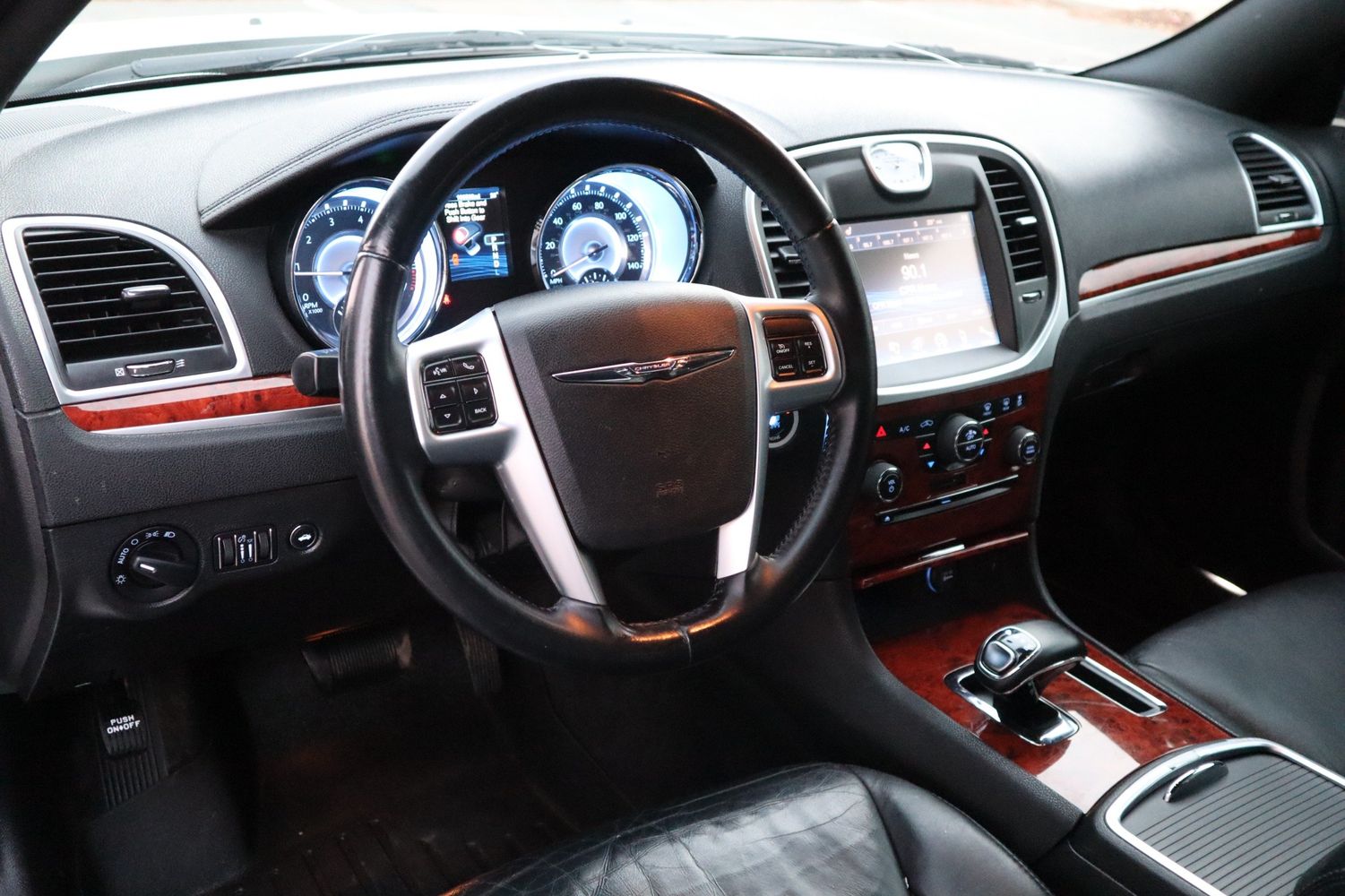 2013 Chrysler 300 Base | Victory Motors of Colorado