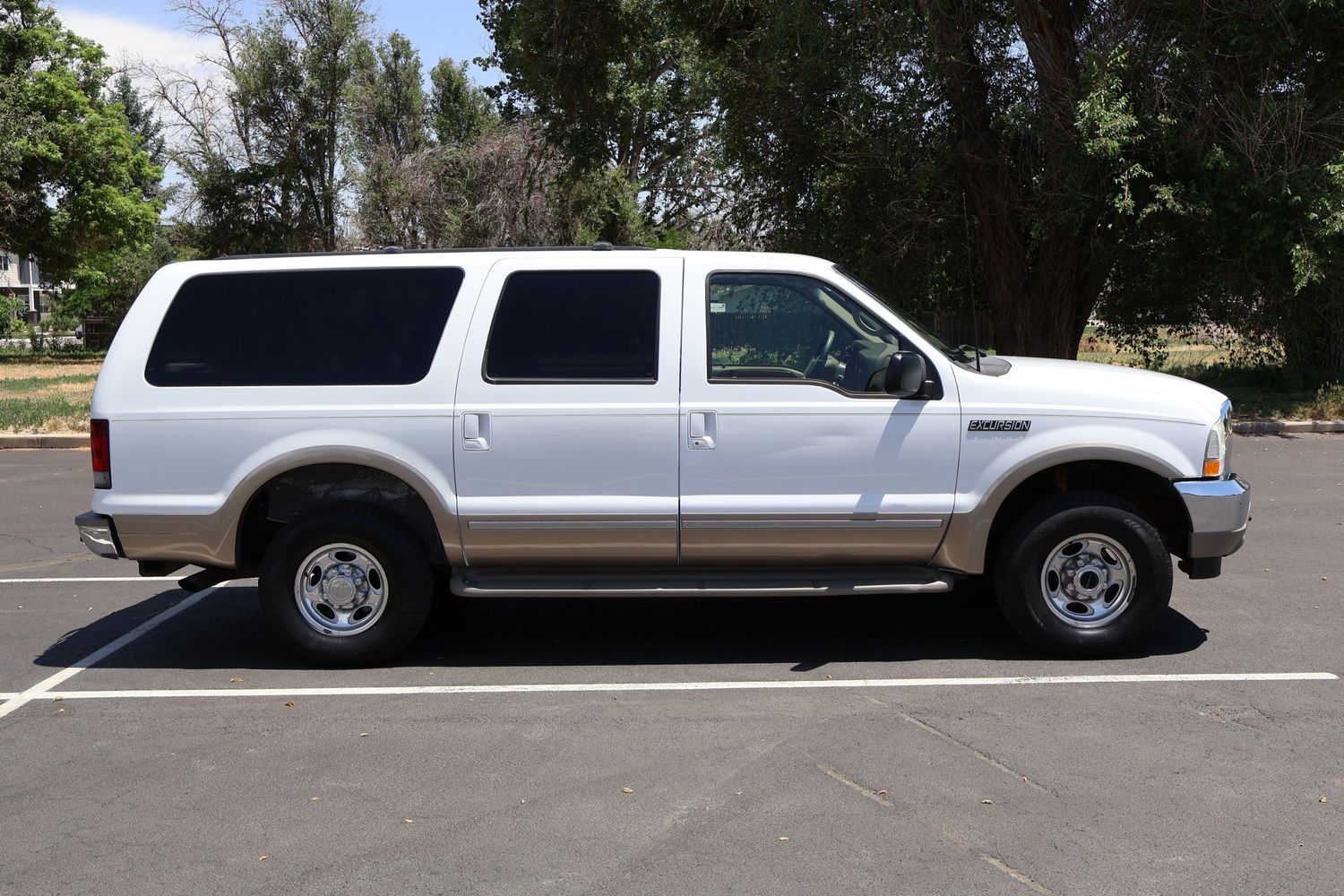 2002 Ford Excursion Limited | Victory Motors of Colorado